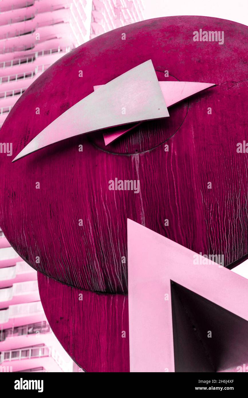 Sculpture clock named Full Moon and located in Yonge Street in the ...