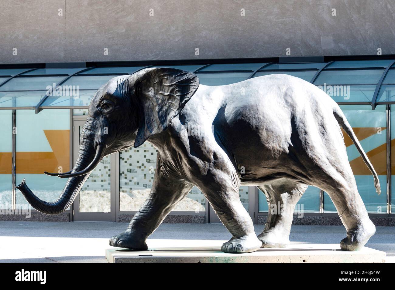 Sculpture Tembo, Mother of Elephants by Derrick S. Hudson, Toronto ...