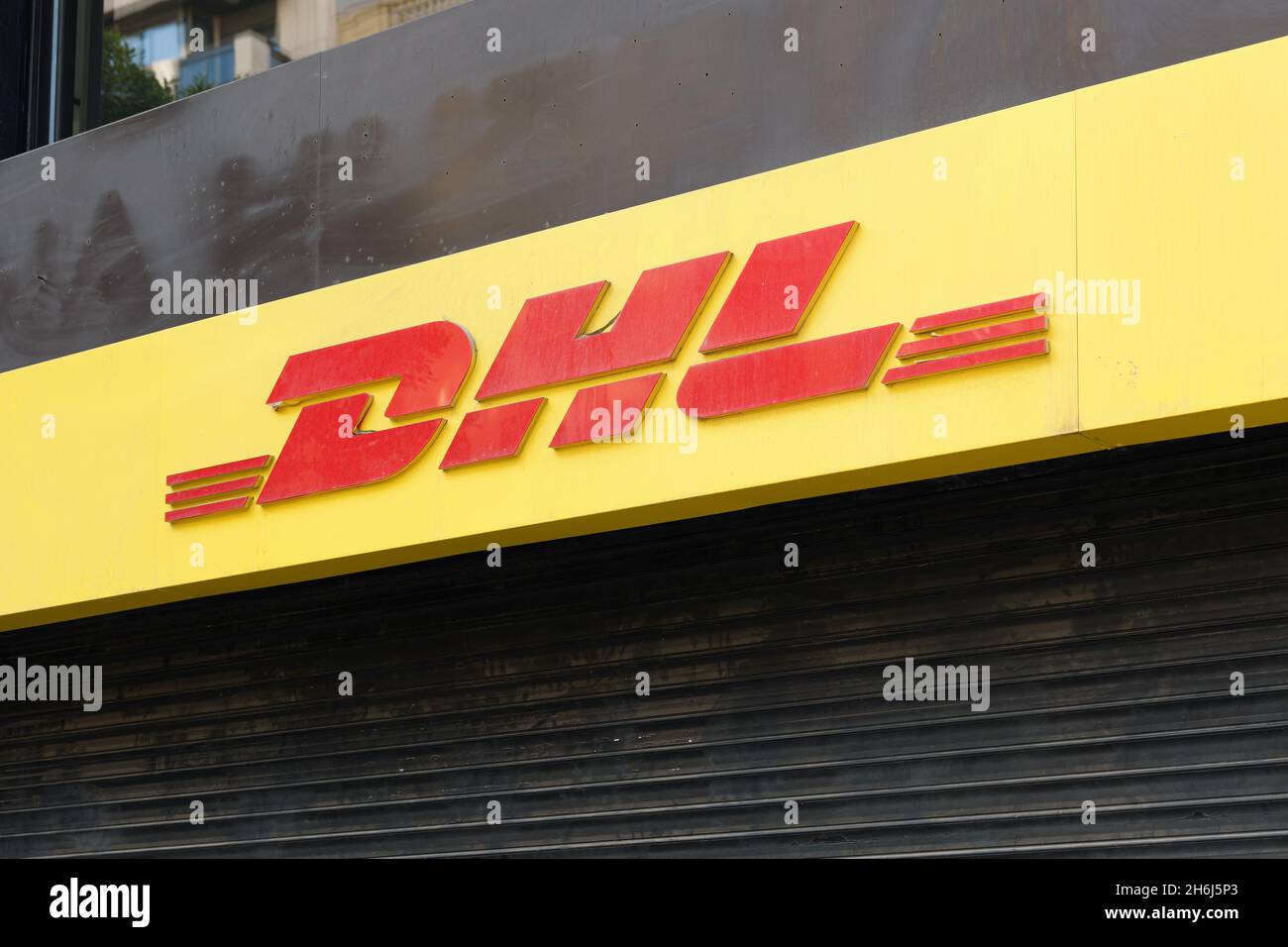 German parcel delivery company hi-res stock photography and images - Alamy