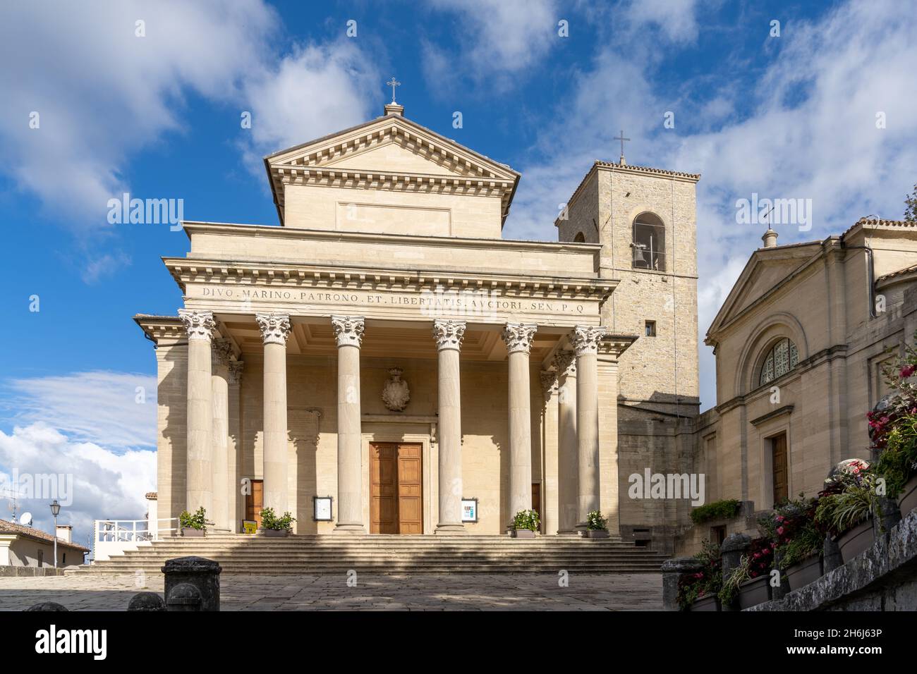 Basilica de san marino hi-res stock photography and images - Alamy