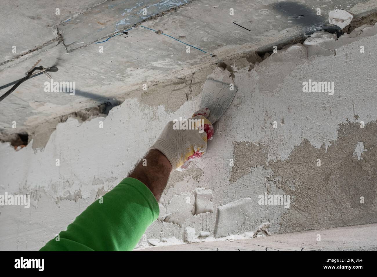 Applying stucco hi-res stock photography and images - Alamy