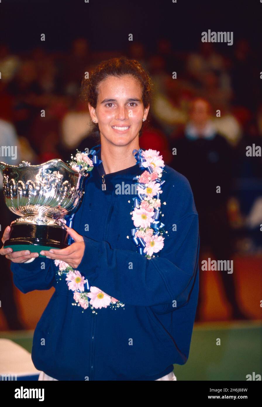 American tennis player Mary Joe Fernandez, 1990s Stock Photo - Alamy