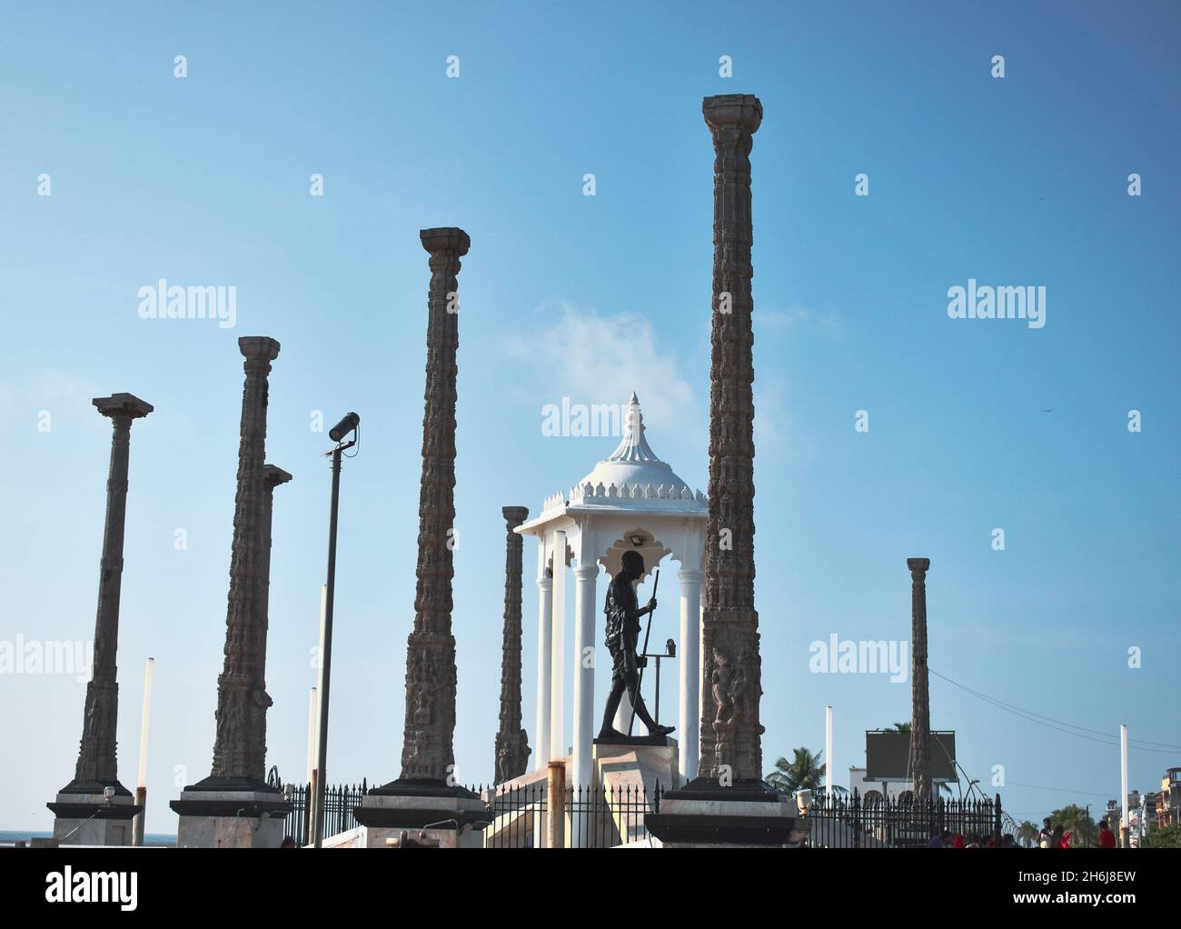 Gandhi statue pondicherry india hi-res stock photography and images - Alamy