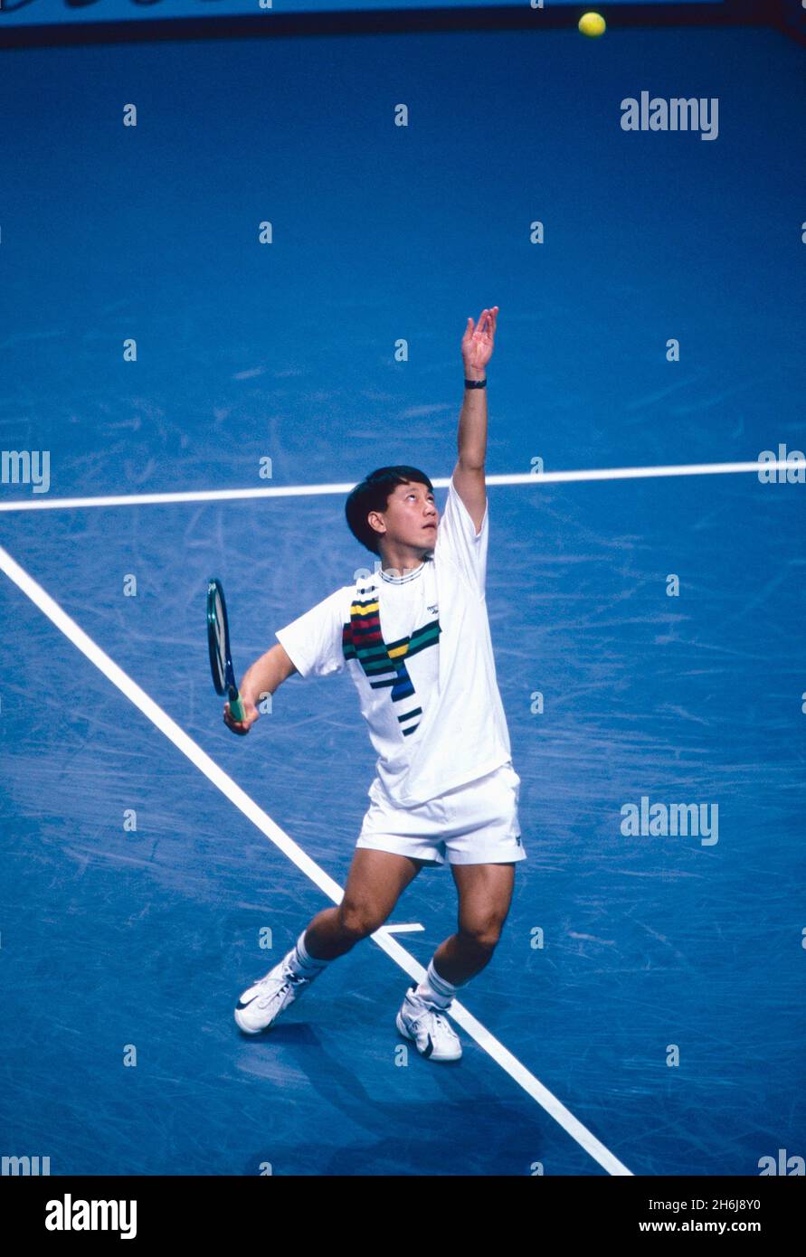American tennis player Michael Chang, Philadelphia 1994 Stock Photo - Alamy