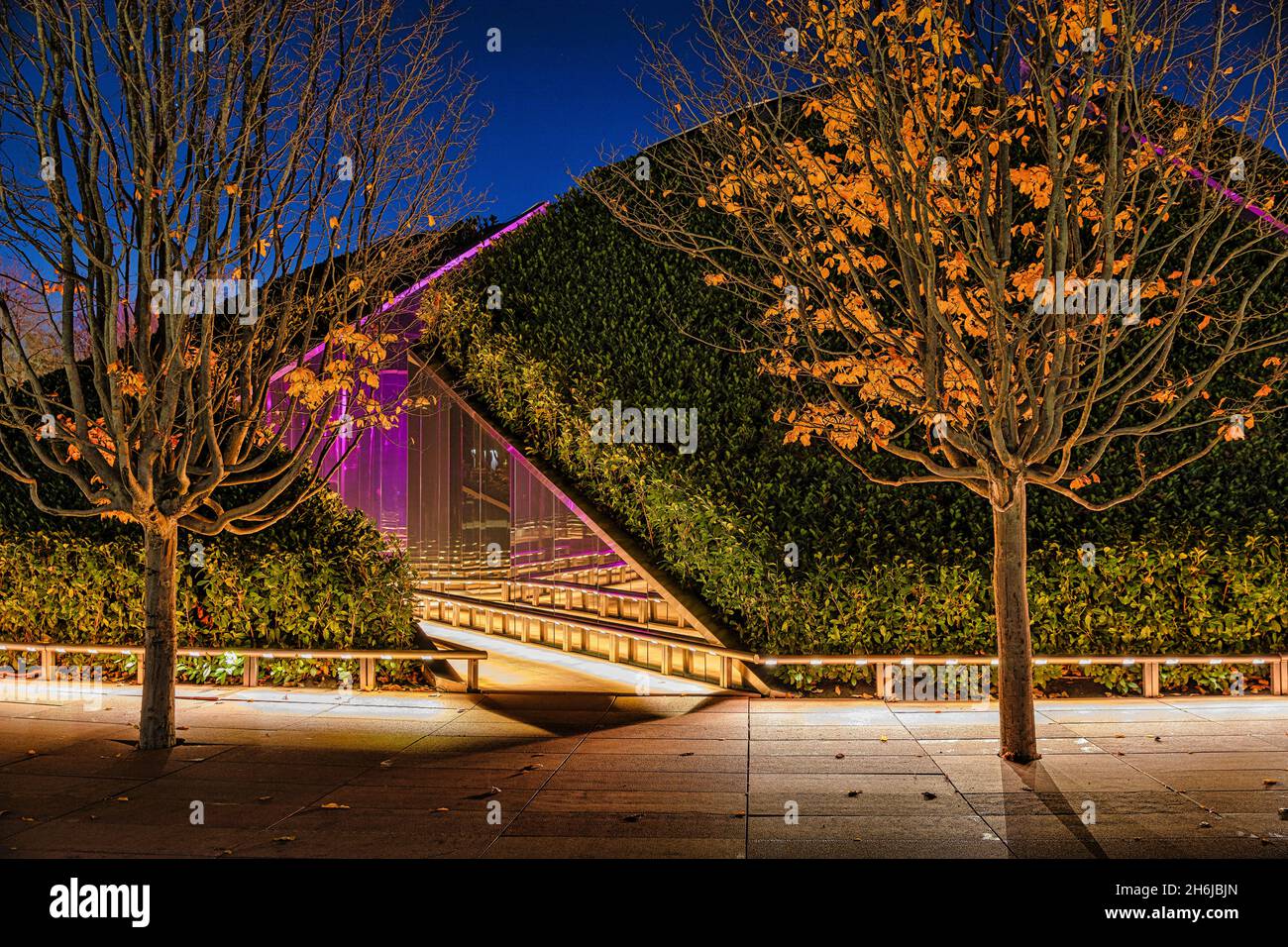 Labyrinth autumn hi-res stock photography and images - Alamy