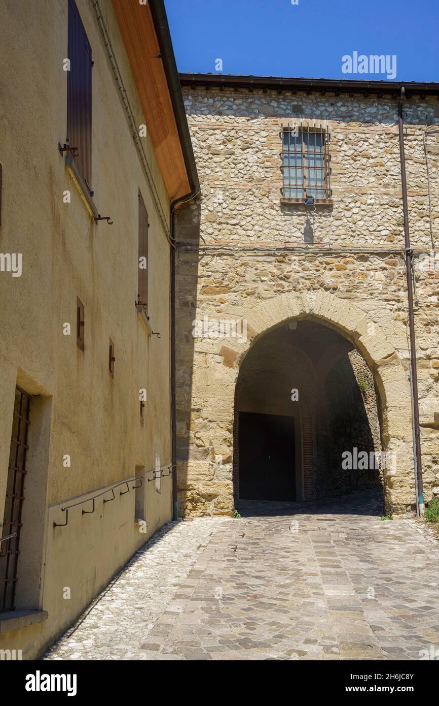 Verucchio, Rimini province, Emilia-Romagna, Italy: old typical street ...
