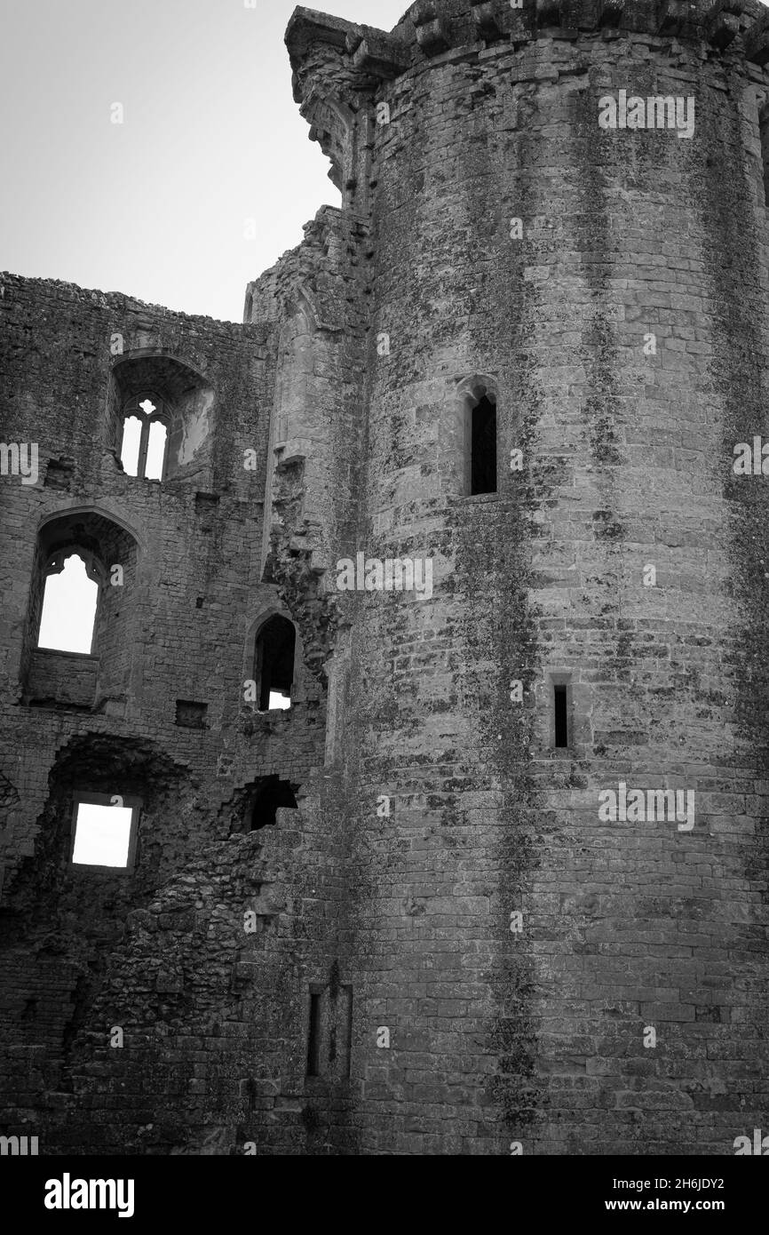 Destroyed castle Black and White Stock Photos & Images - Alamy