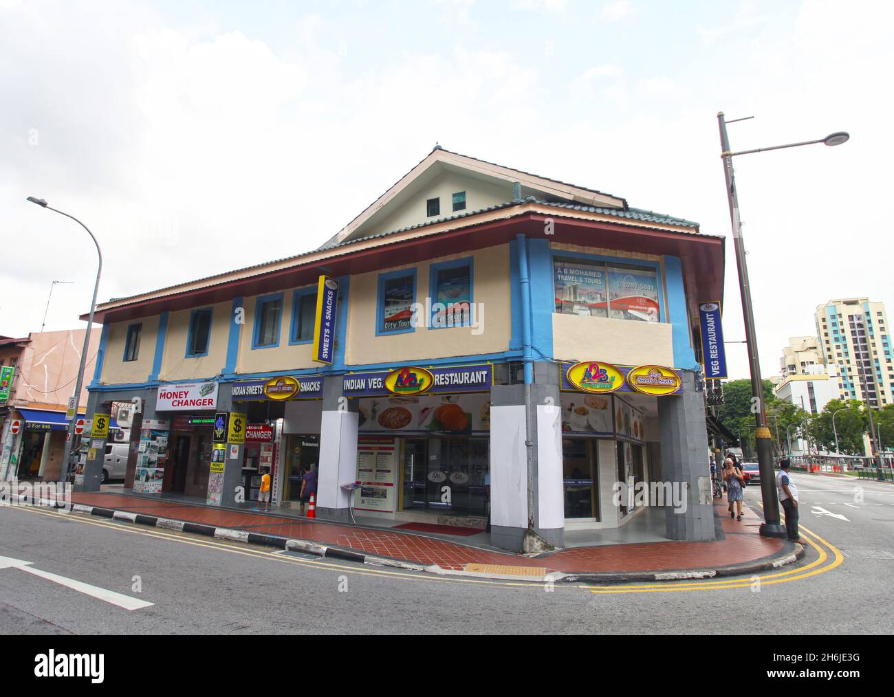 A shophouse on the juncture of Serangoon Road and Syed Alwi Road with ...