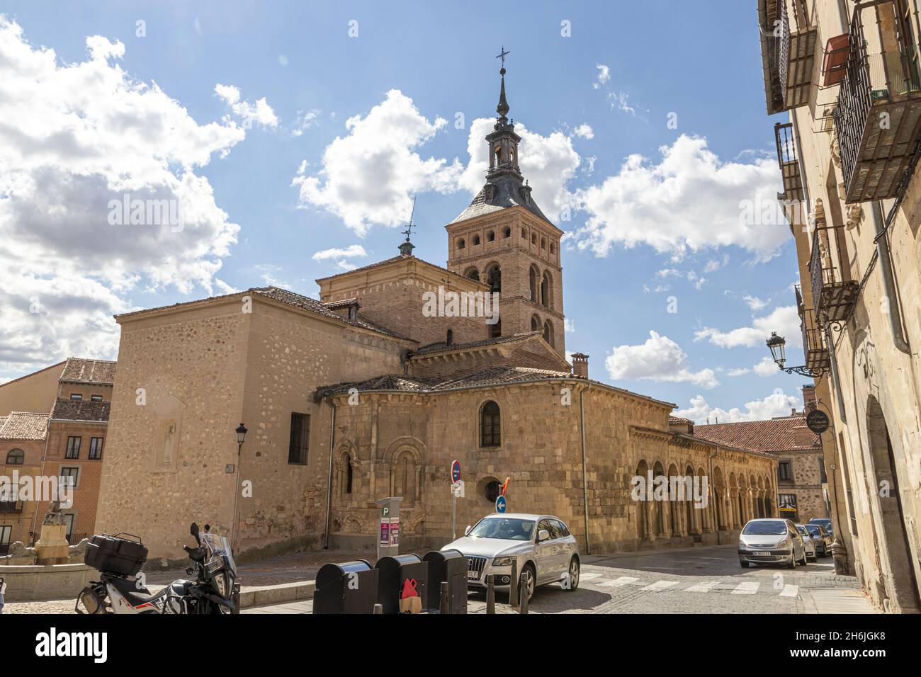 Iglesia medieval de san martín hi-res stock photography and images - Alamy