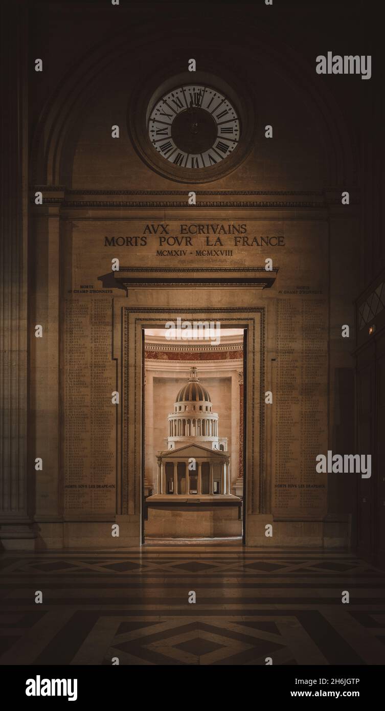 A model of the Pantheon within the Pantheon Stock Photo - Alamy