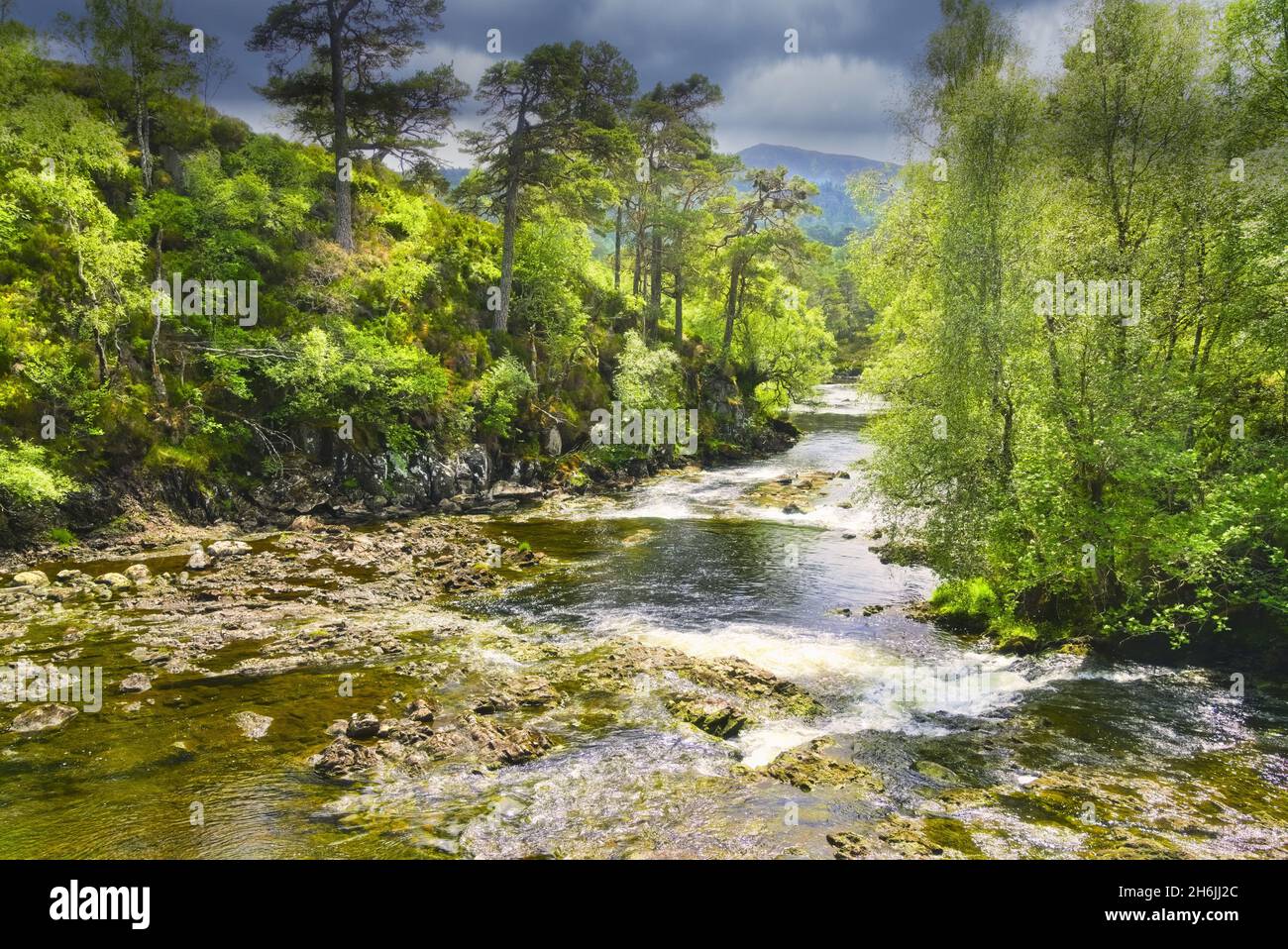 River Affric at Circuit carpark, Glen Affric, National Nature Reserve ...