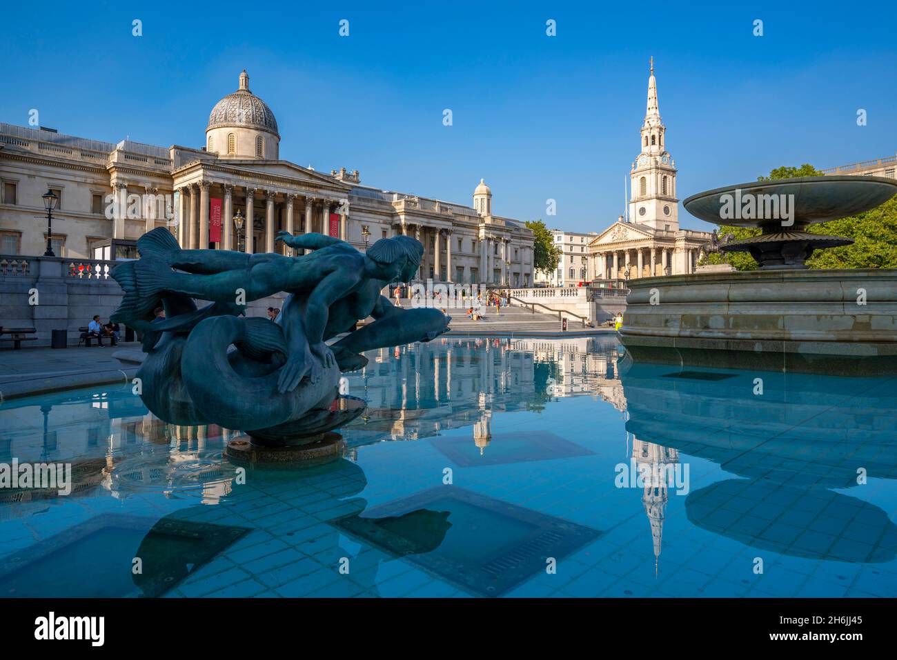 View of The National Gallery and fountains in Trafalgar Square ...