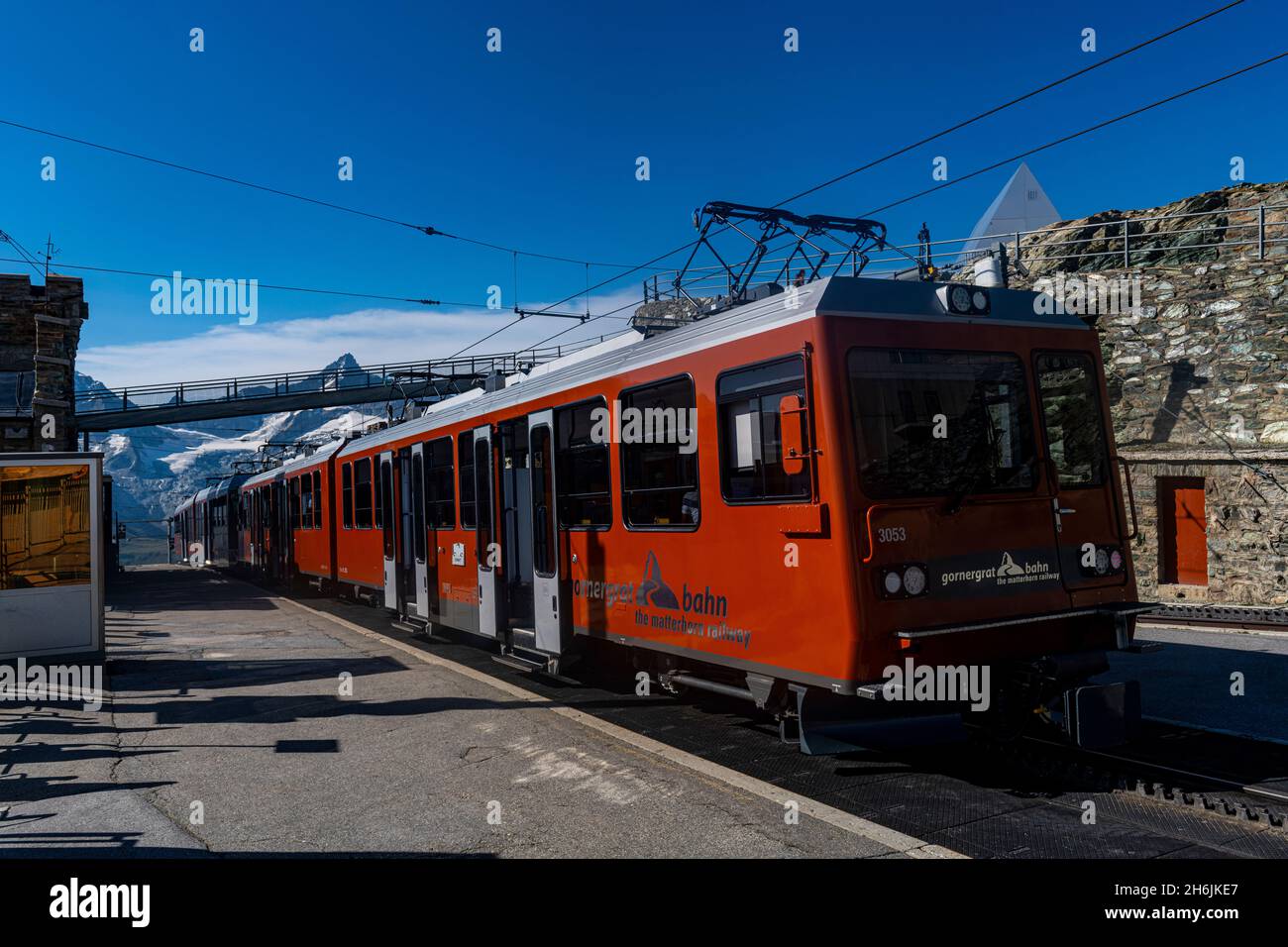 Gornergrat railway at the station gornergrat hi-res stock photography ...