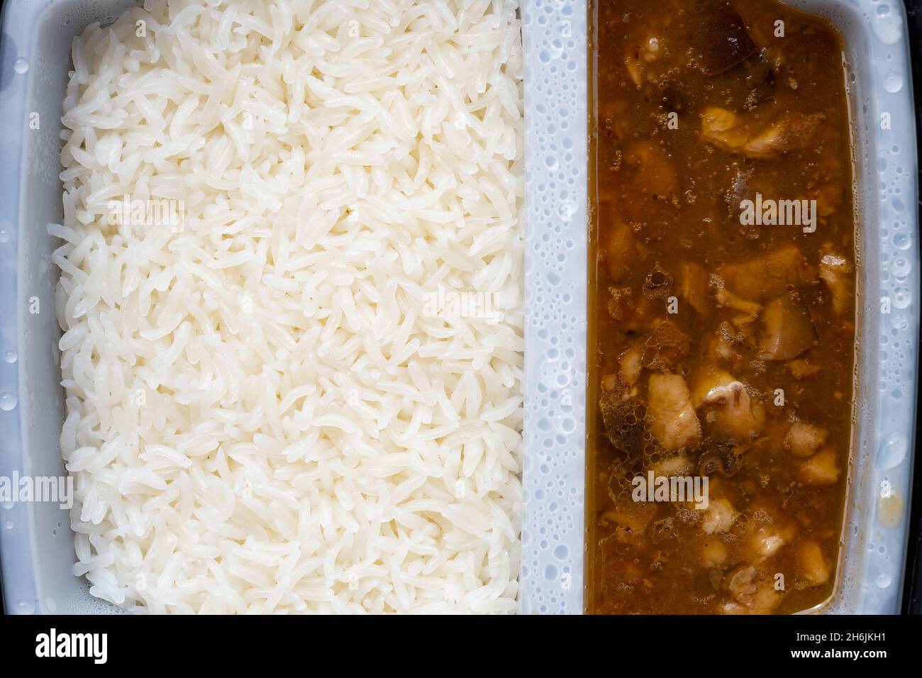 Self cooking hi-res stock photography and images - Alamy