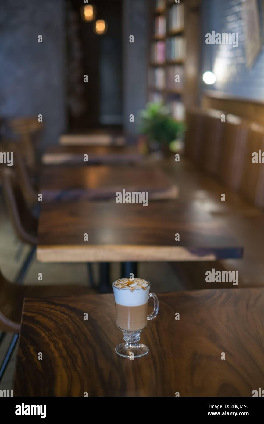 Cafe restaurant cup glass hi-res stock photography and images - Alamy