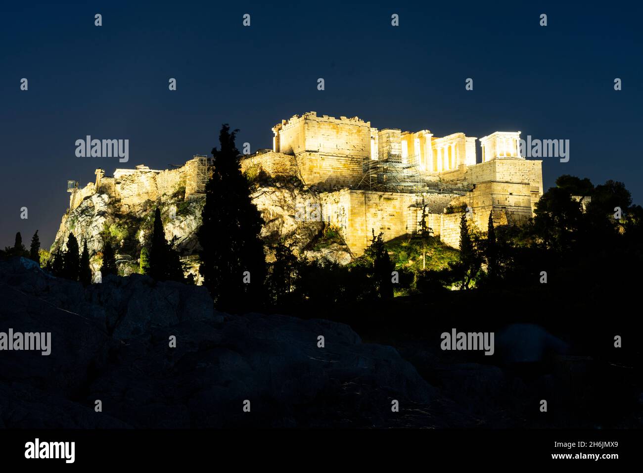 Athens, Greece. November 2021. Night view of the Acropolis hill in ...