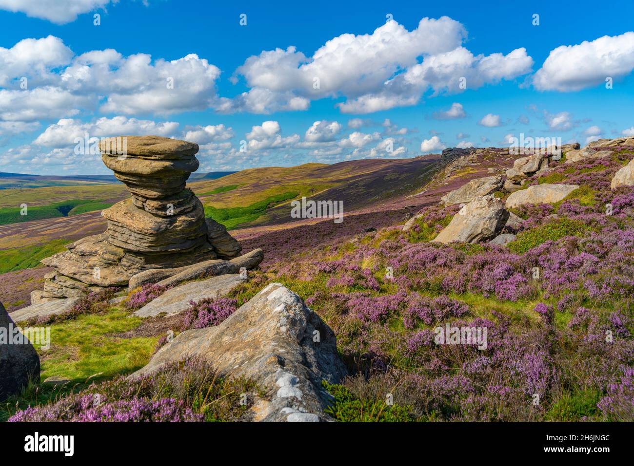 View of the Salt Cellar Rock Formation, Derwent Edge, Peak District ...