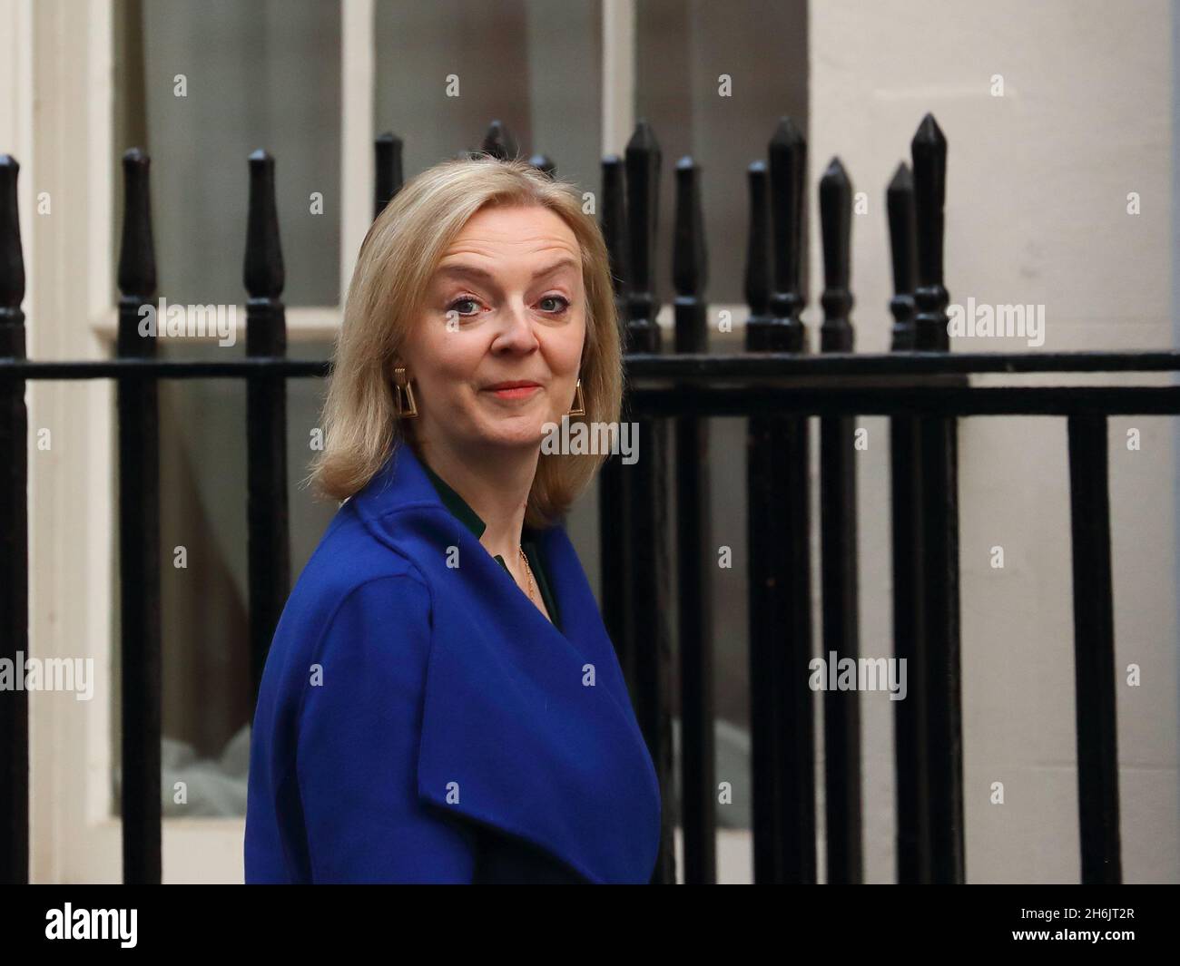 Elizabeth truss 2021 hi-res stock photography and images - Alamy