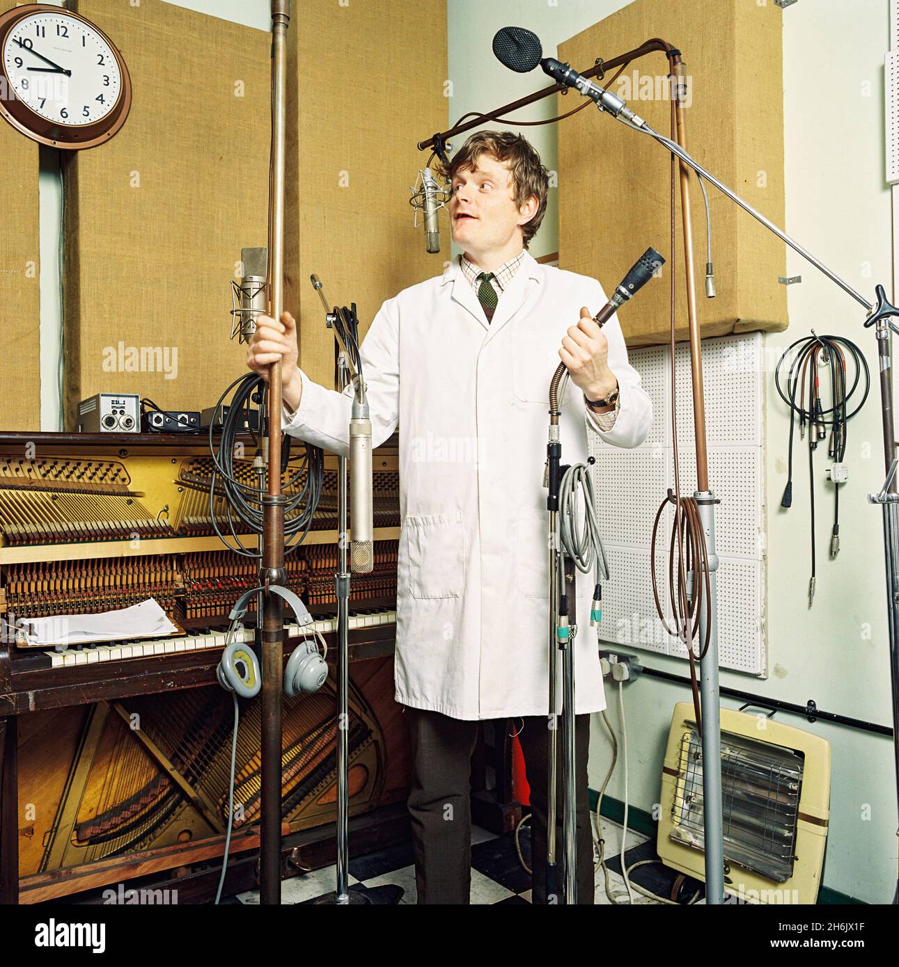 Toe rag studios hi-res stock photography and images - Alamy