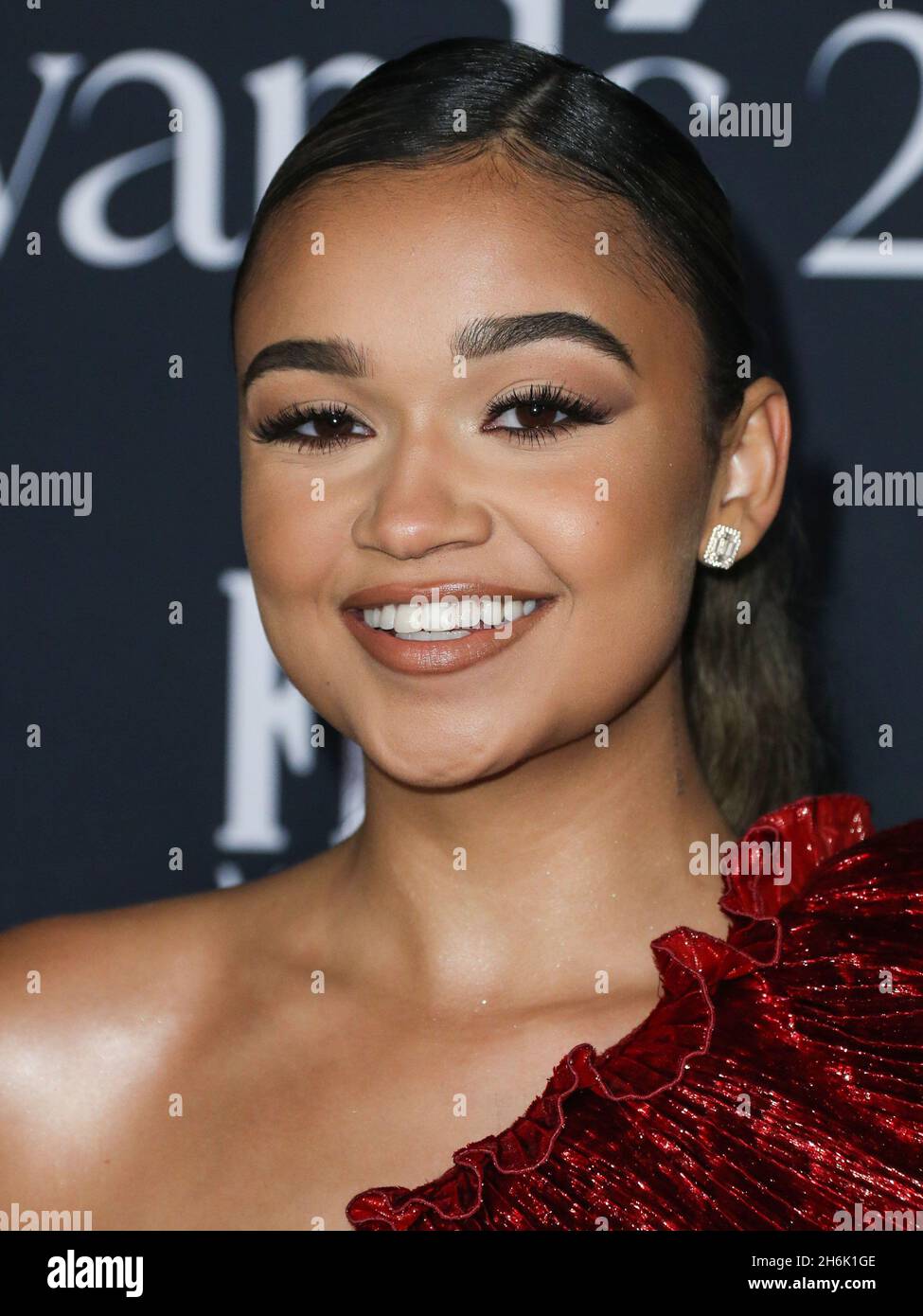 LOS ANGELES, CALIFORNIA, USA - NOVEMBER 15: Actress Madison Bailey ...