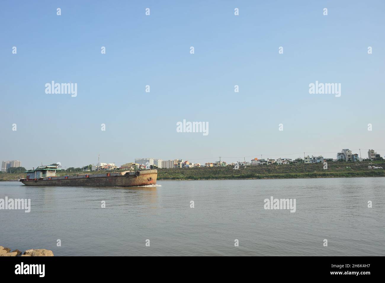 ships running on the river Stock Photo - Alamy