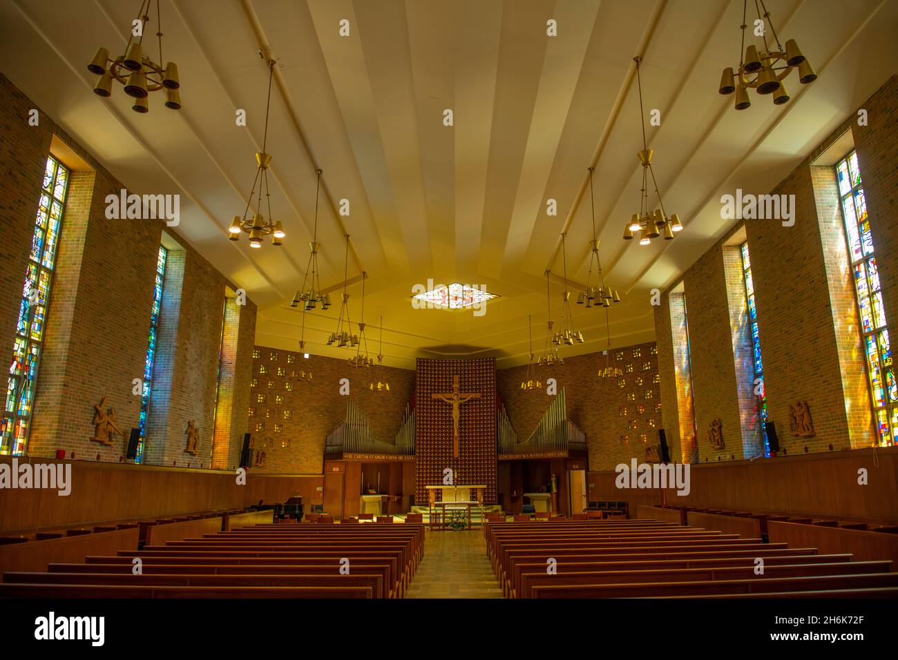 Altar catholic church boston hi-res stock photography and images - Alamy