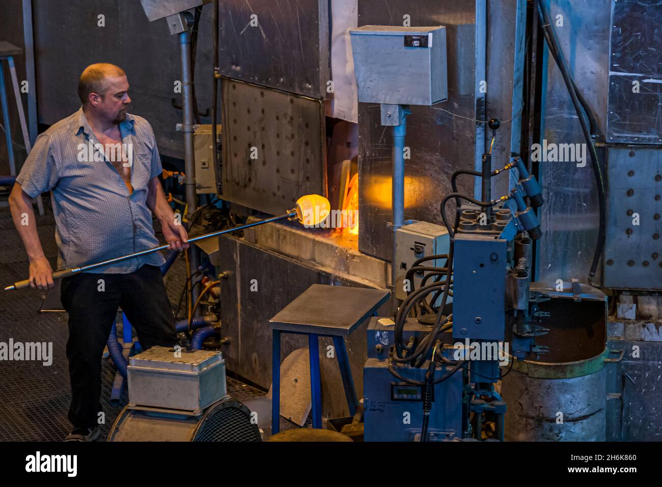At the Iittala Glass Factory you can follow the production of all kinds ...