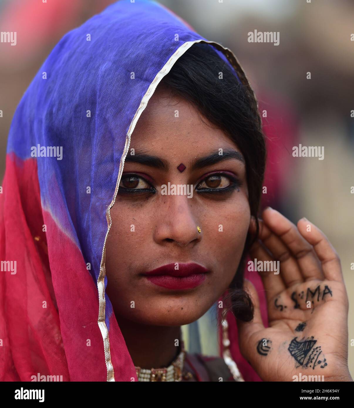 Pushkar, India. 16th Nov, 2021. A Rajasthani nomad woman at the annual ...