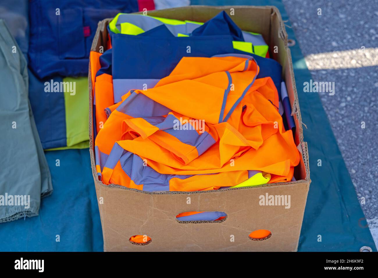 Safety vests hi-res stock photography and images - Alamy