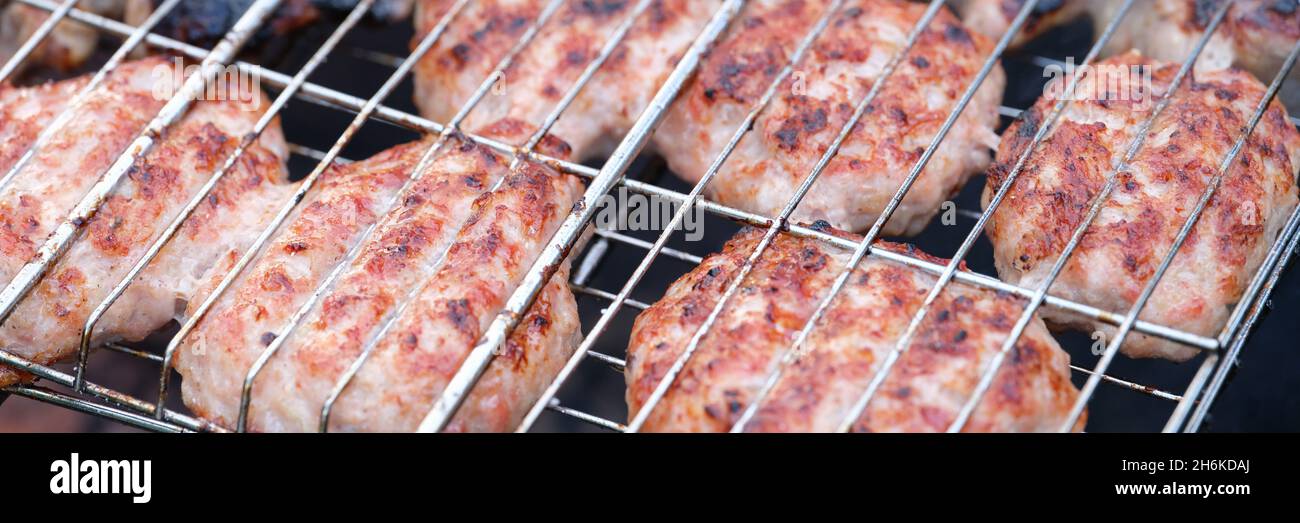 Wire bbq rack hi-res stock photography and images - Alamy