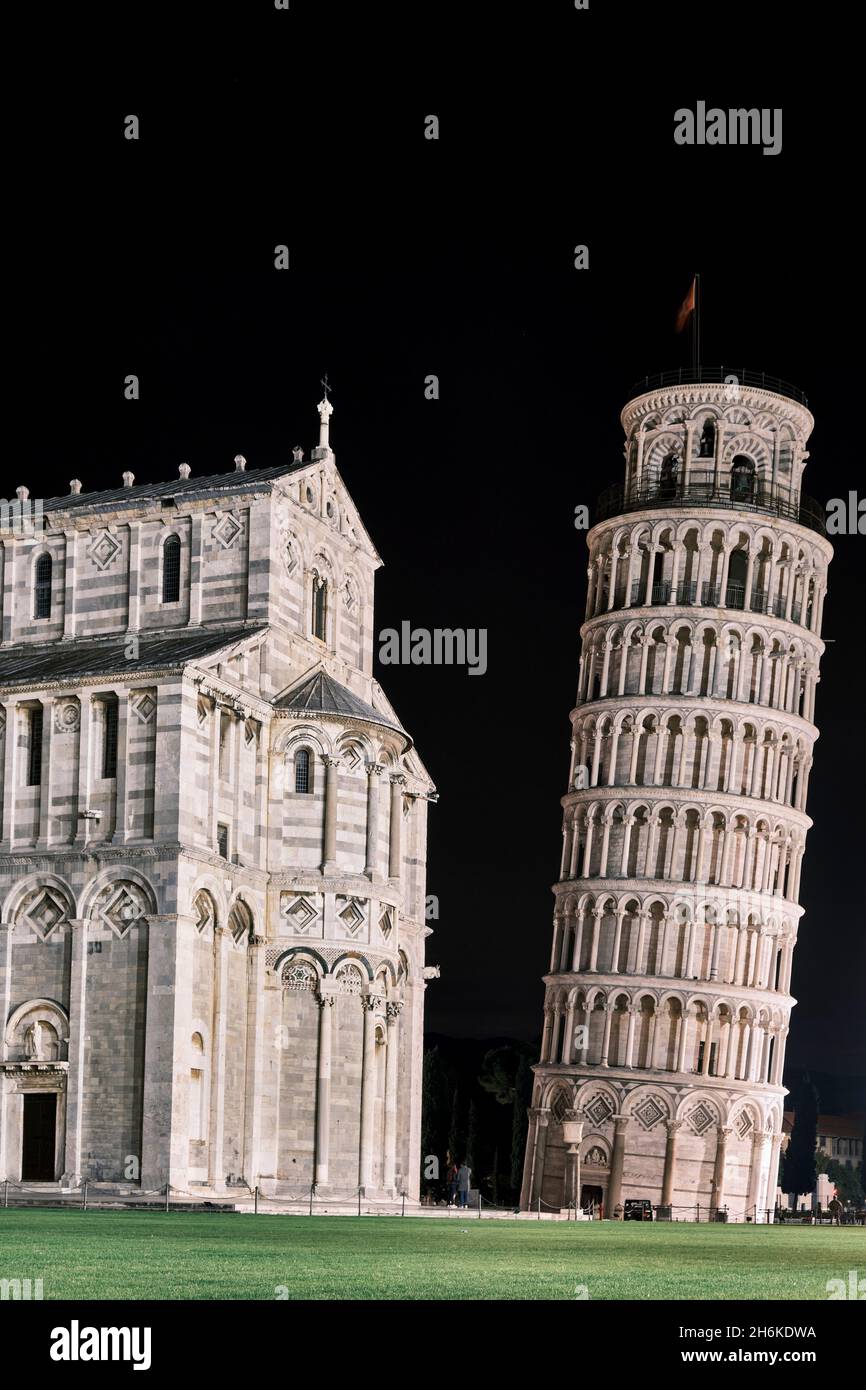 long exposure photography of the tower of Pisa and the Baptistery at ...