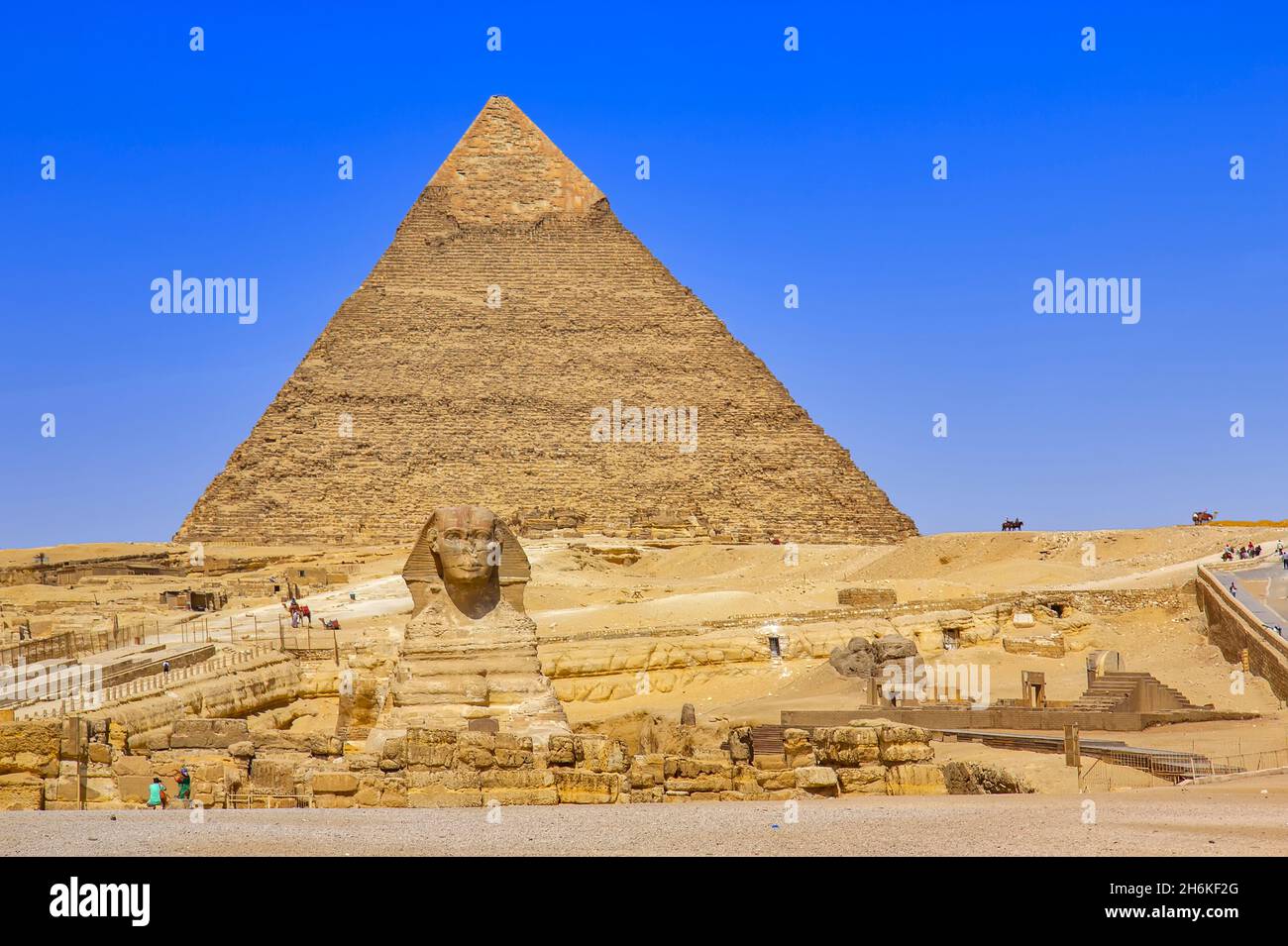 The great pyramids and Sphinx monument, Giza, Cairo, Egypt Stock Photo ...