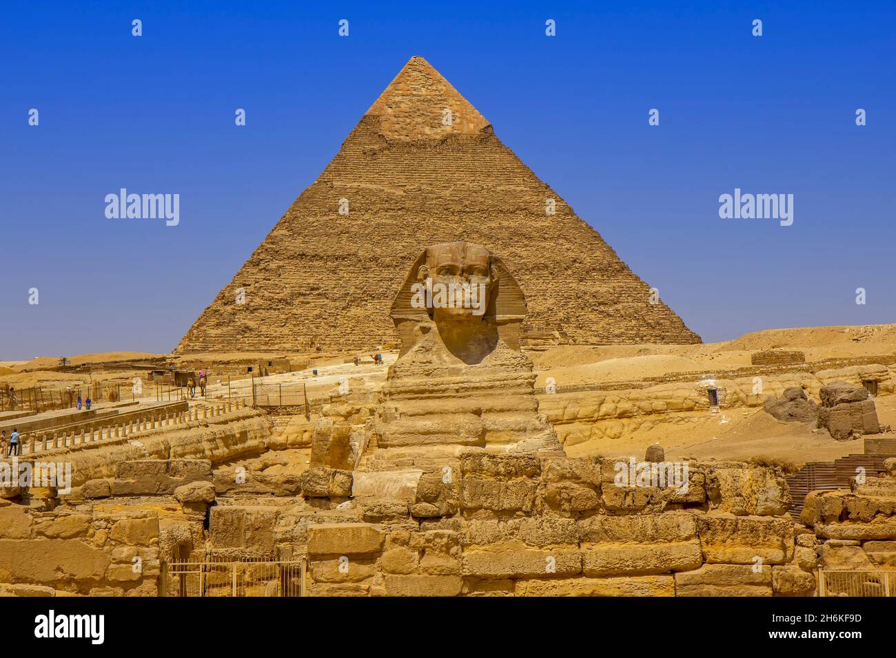 The great pyramids and Sphinx monument in Giza, Cairo, Egypt Stock ...