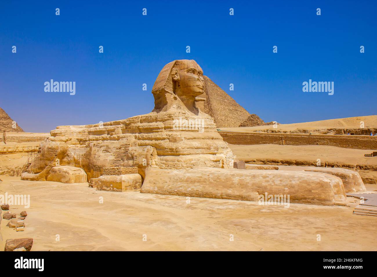 The great monument of Sphinx in Giza, Cairo, Egypt Stock Photo - Alamy