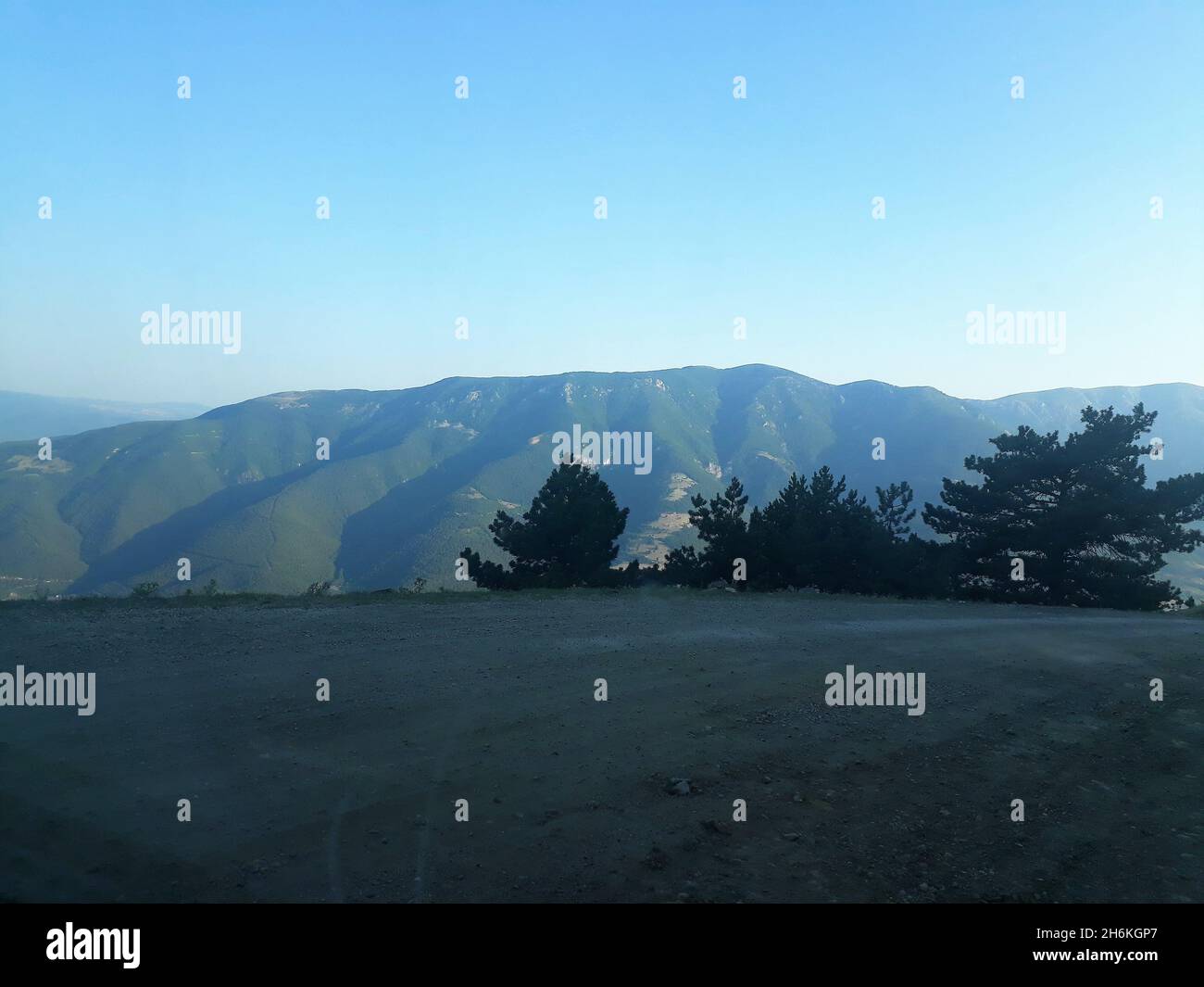 Landscape green meadows mountains hi-res stock photography and images ...