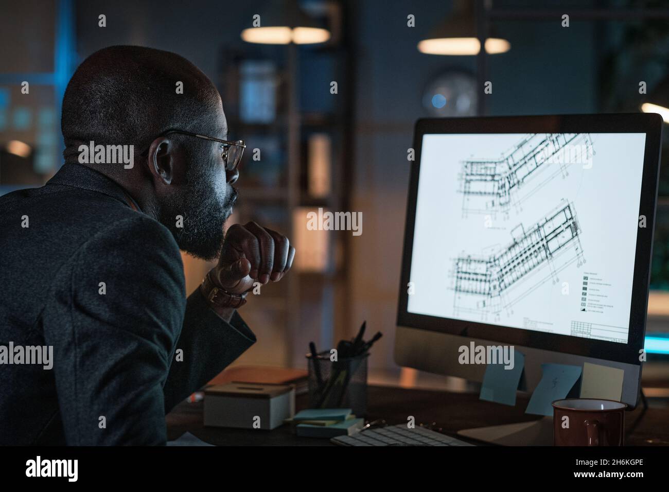 African architect looking monitor hi-res stock photography and images ...