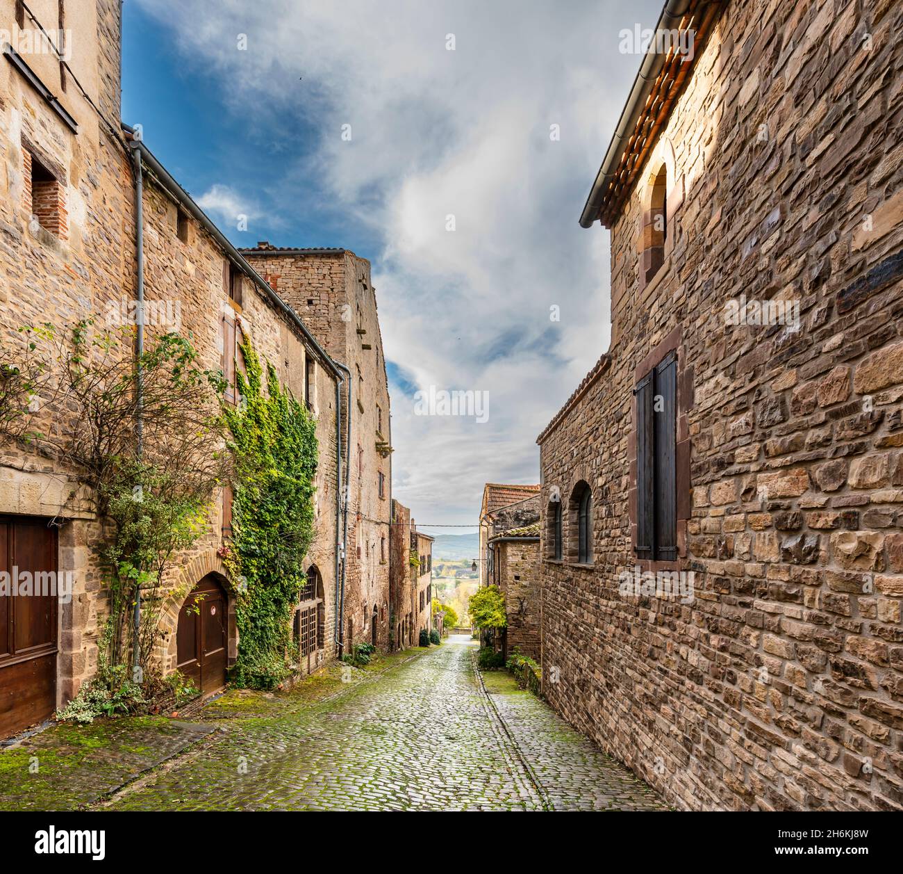 Famous medieval french architecture hi-res stock photography and images ...