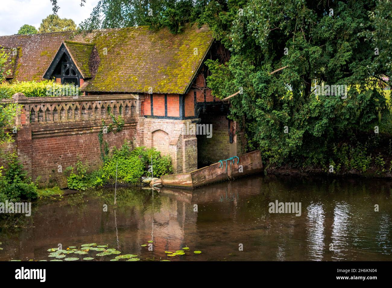 Thames old windsor hi-res stock photography and images - Alamy