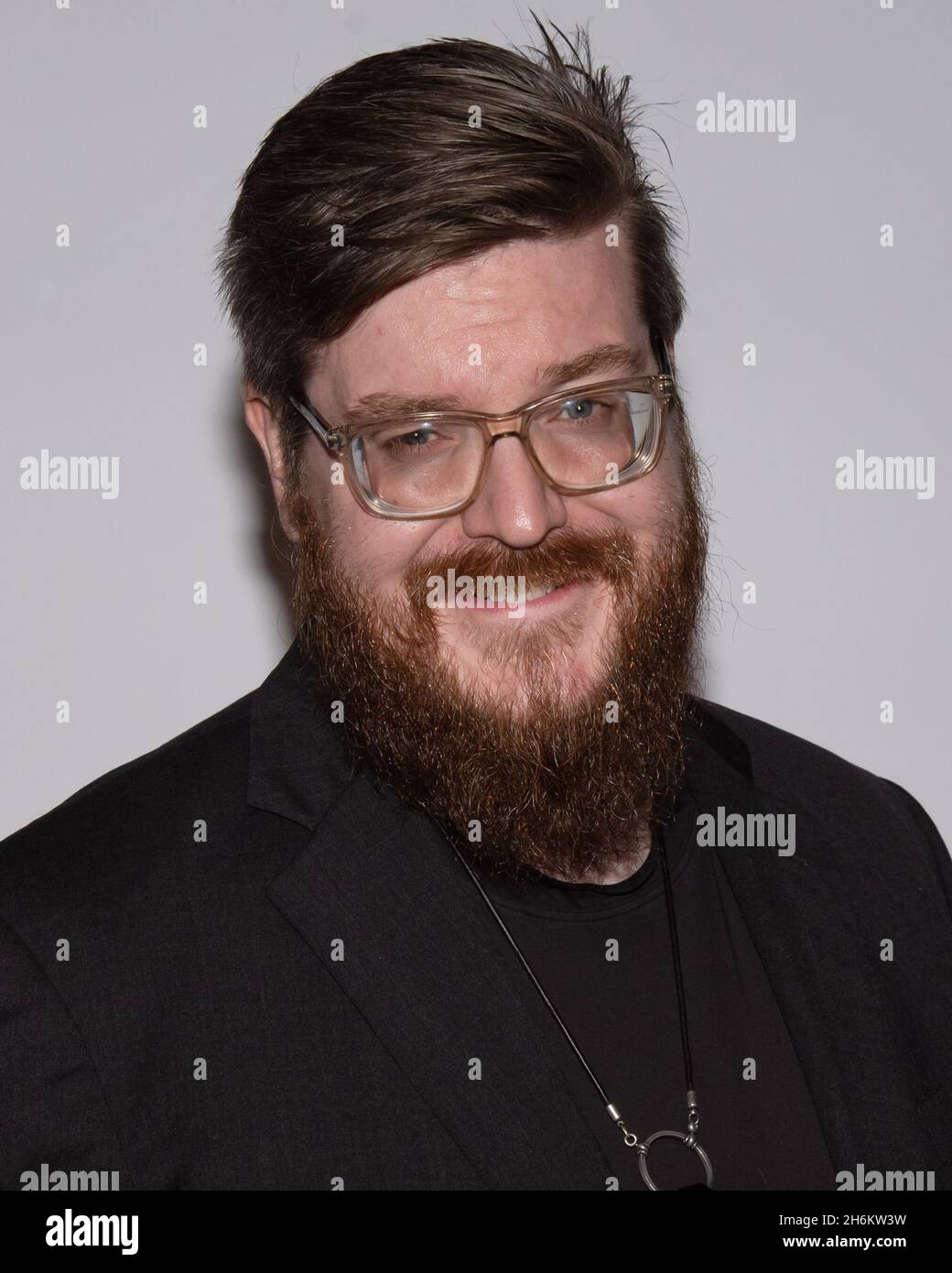 November 15, 2021, Los Angeles, California, USA: Steve Beres attends ...