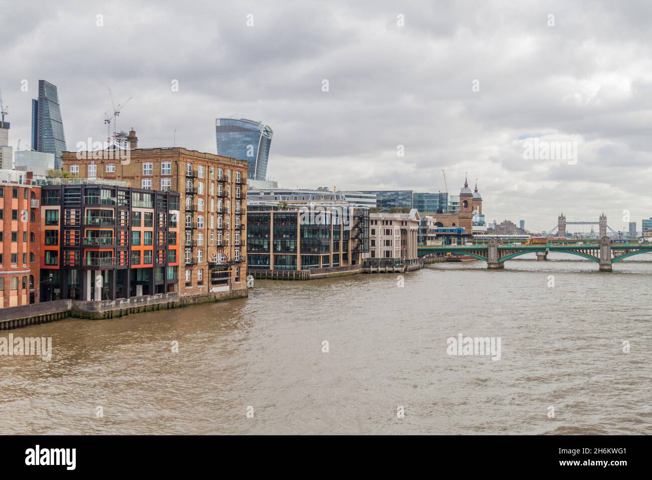 River Thames and riverside buildings in the center of London, United ...
