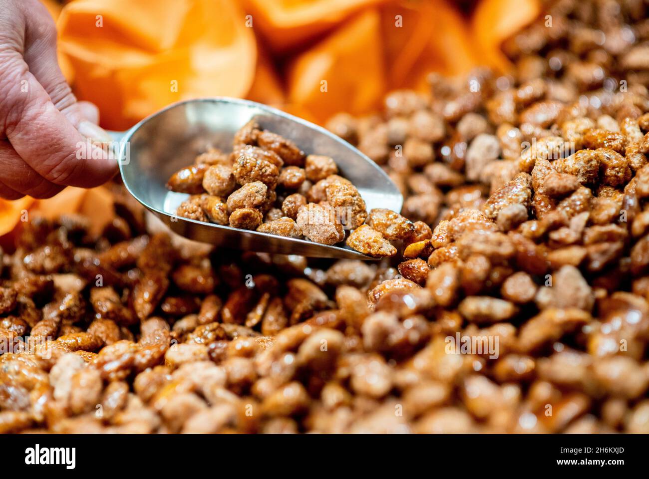 16 portions hi-res stock photography and images - Alamy