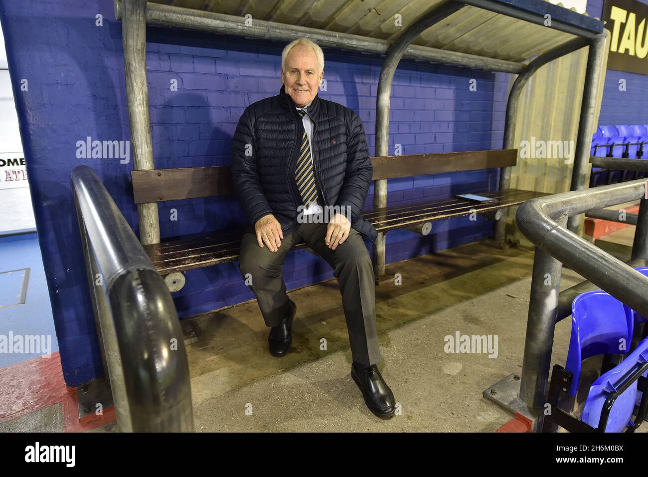 Joe royle fa cup hi-res stock photography and images - Alamy