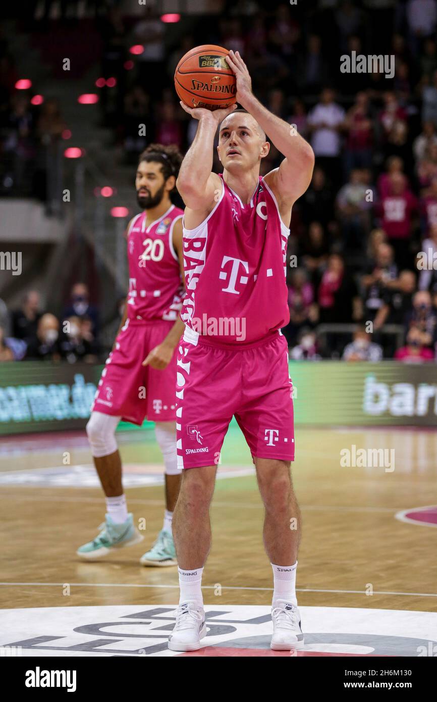 Bonn, Deutschland. 30th Oct, 2021. firo: 06.11.2021 Basketball GER ...