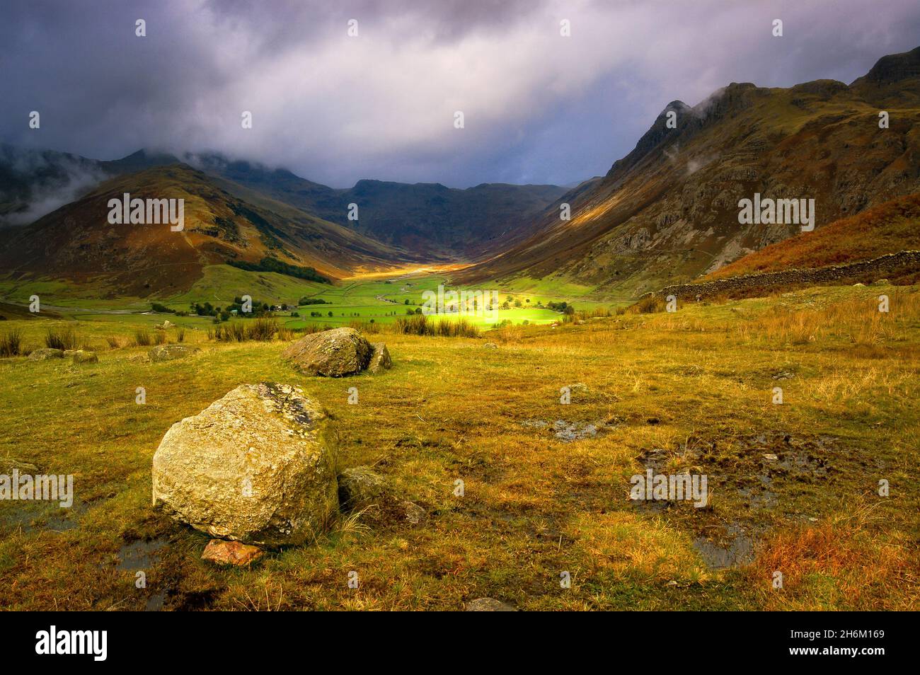GREAT LANGDALE VALLEY THE LAKE DISTRICT Stock Photo - Alamy