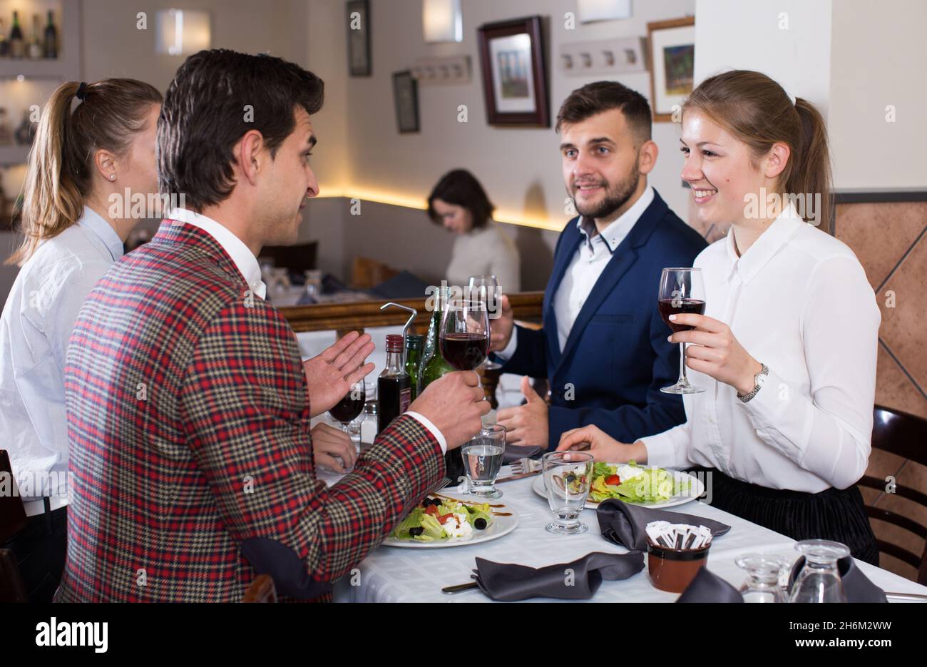 Family friendly dinner in hi-res stock photography and images - Alamy