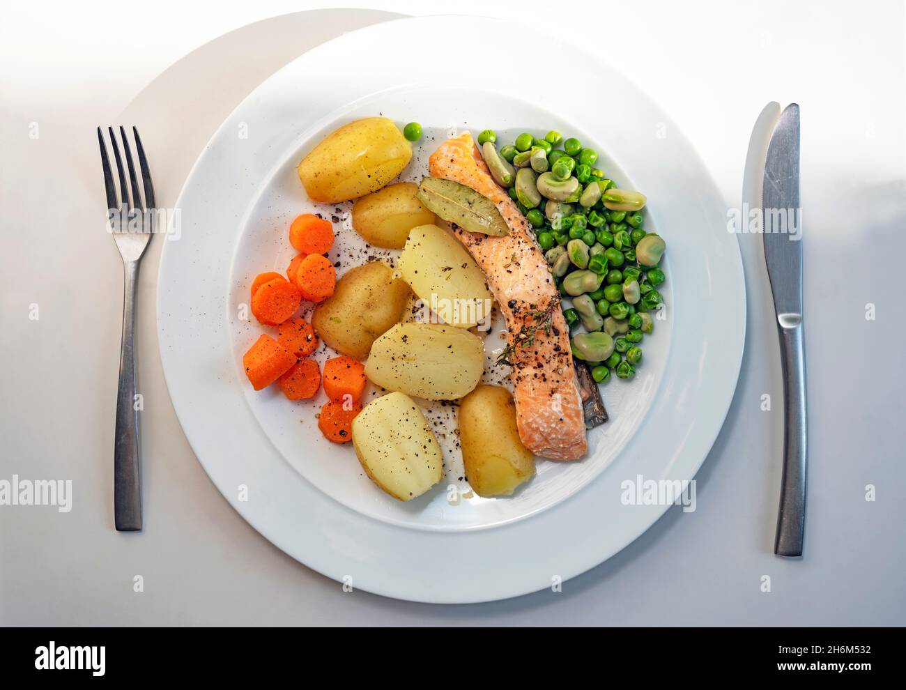 Home cooked salmon meal Stock Photo - Alamy