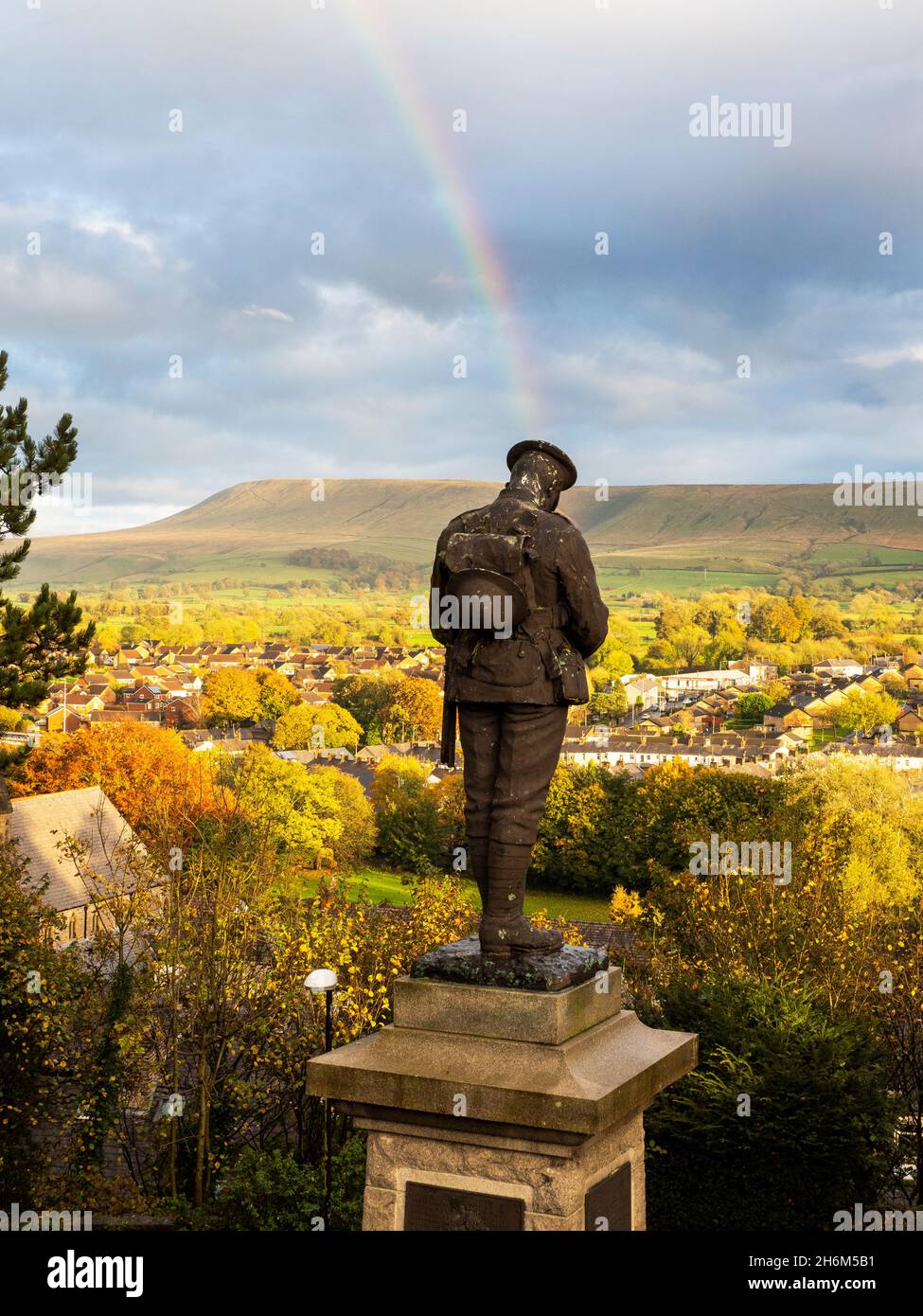 A rainbow over a war memorial in the grounds of Clitheroe Castle ...