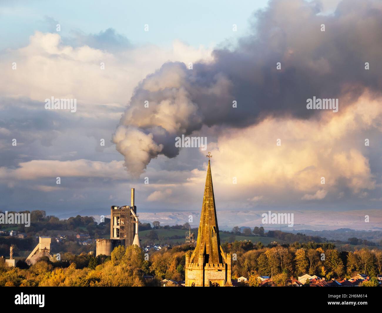 Emissions from Clitheroe cement works in Clitheroe, Lancashire, UK ...