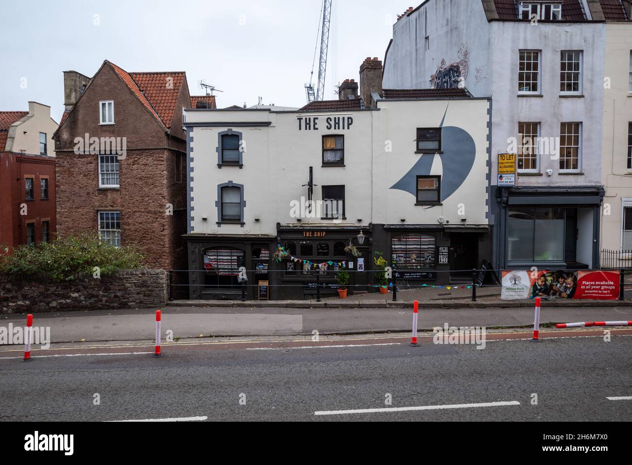The Ship Inn. 8 Lower Park Row, Bristol BS1 5BJ (Nov21 Stock Photo - Alamy