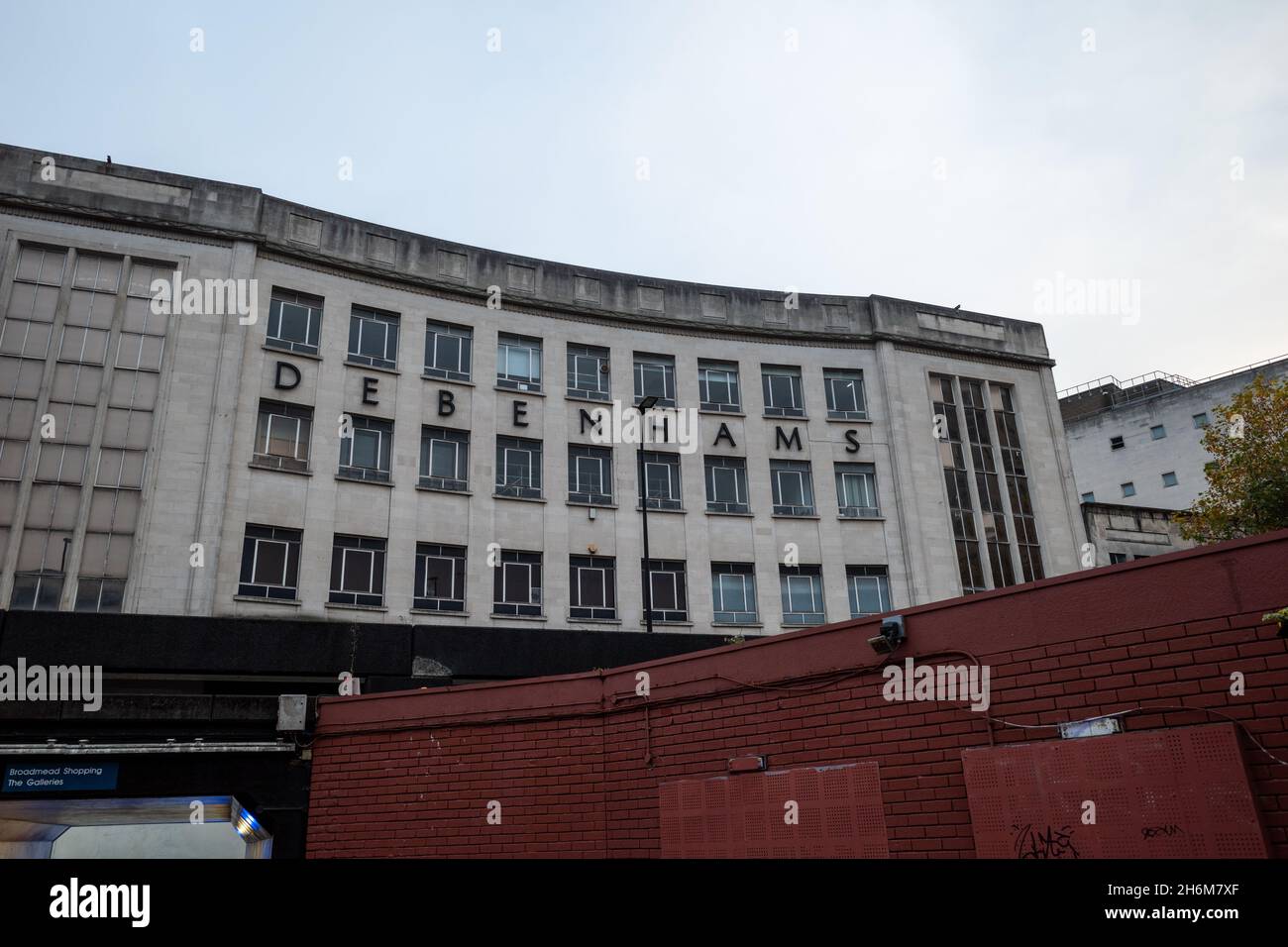 Debenhams store logo hi-res stock photography and images - Alamy